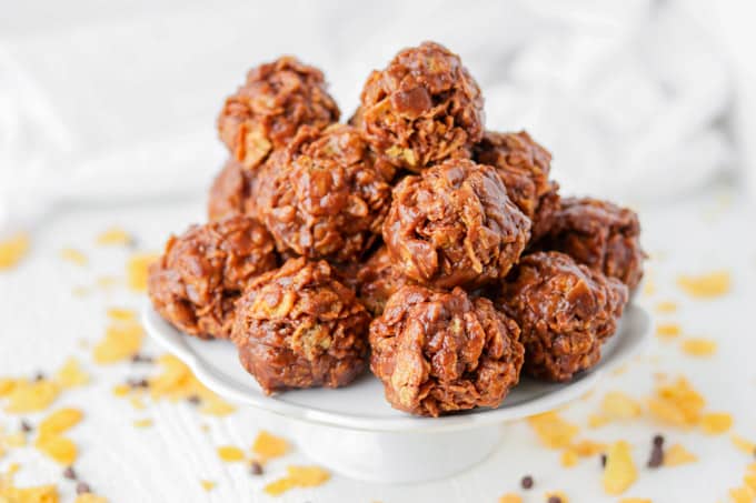 No Bake Chocolate Peanut Butter Cornflake Cookies - 365 Days of Baking