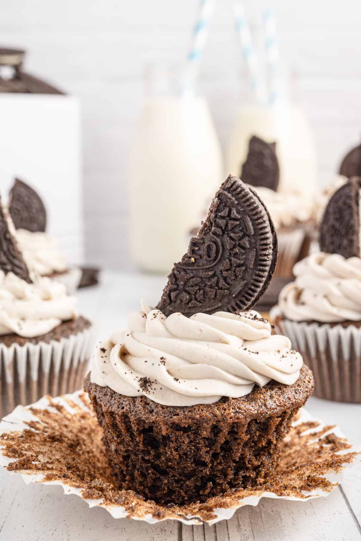 Homemade Chocolate Oreo Cupcakes | 365 Days of Baking