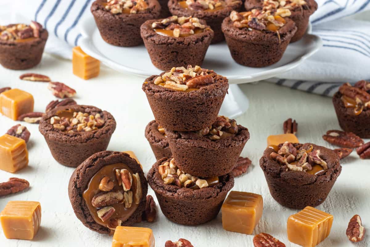 Turtle Tassies Chocolate Caramel Pecans 365 Days Of Baking