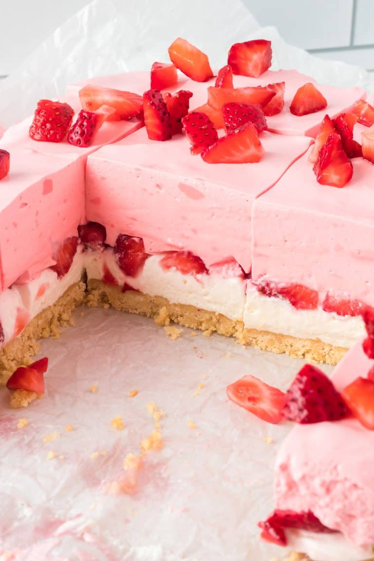 No Bake Strawberry Cream Dream Bars: The Perfect Summer Dessert - 365 ...