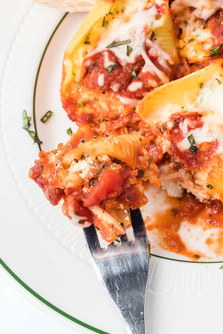 Chicken Stuffed Shells That Everyone Will Love | 365 Days of Baking and ...