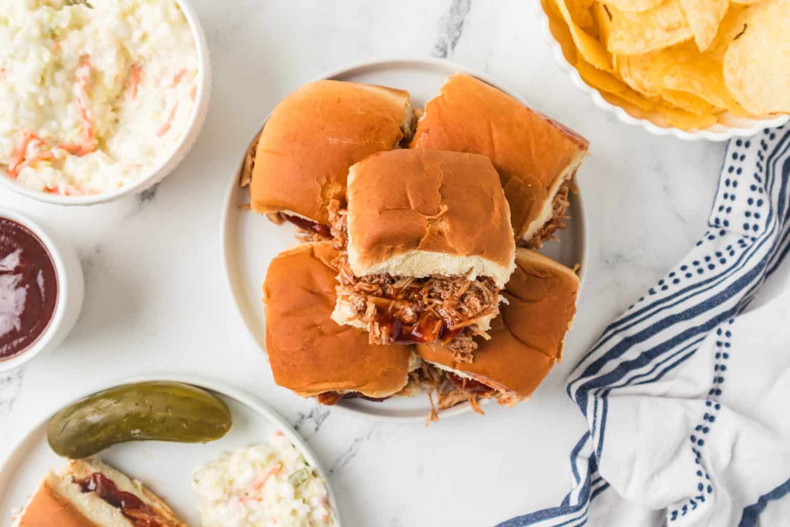 Chicken Sliders for Quick Weeknight Dinners and Parties | 365 Days of ...