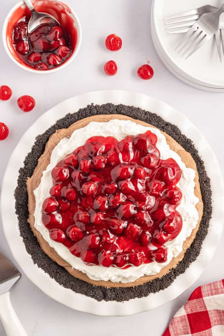 Chocolate Cherry Pie: Easy No Bake Pie | 365 Days of Baking and More
