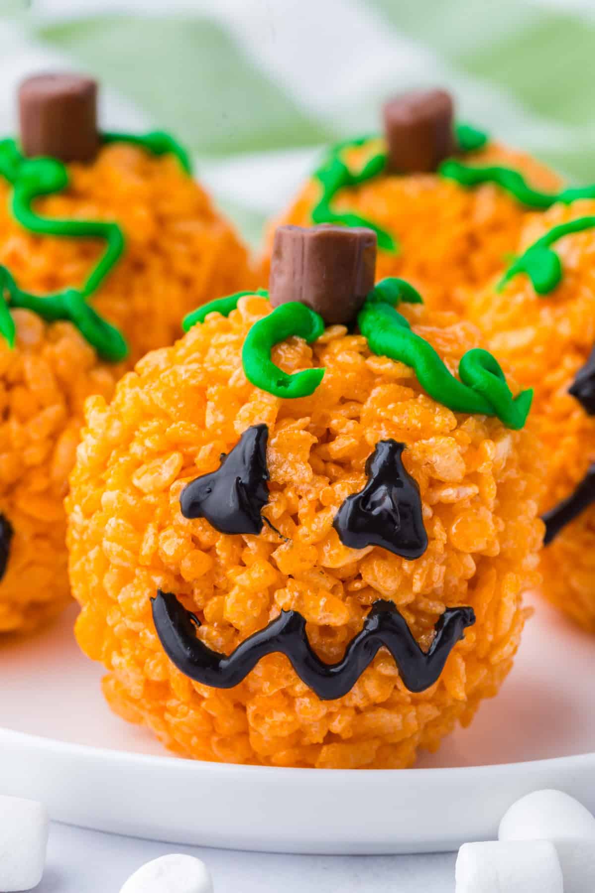 Pumpkin Rice Krispie Treats: The Excellent Halloween Deal with ...