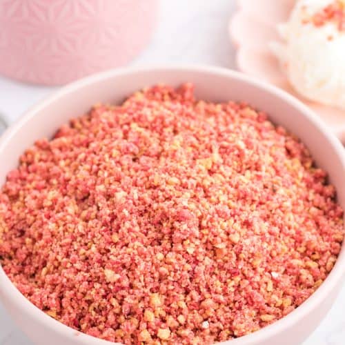 Strawberry Crunch Topping: Quick and Easy Recipe | 365 Days of Baking ...